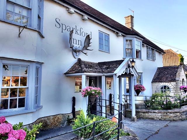 A Lovely Wedding Reception At The Sparkford Inn | Spitting Pig Devon